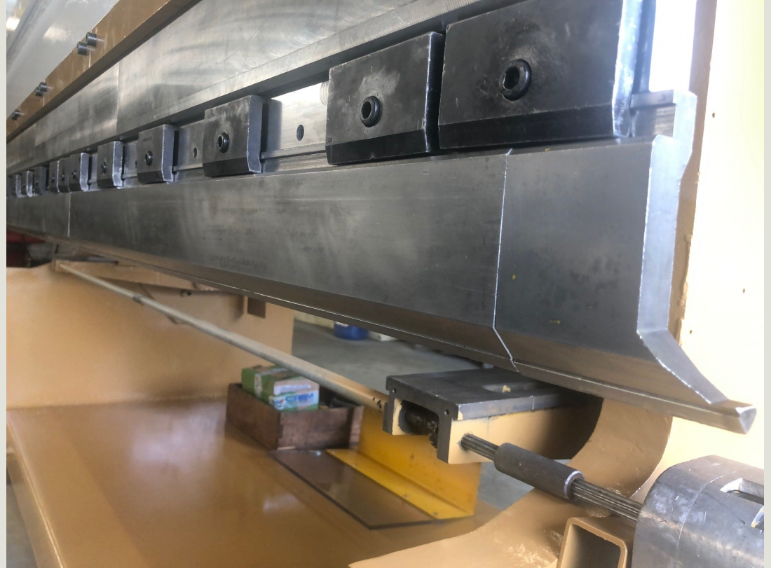 Presse Plieuse COLLY 3000 x 140T (3261) - Presses Plieuses - GMO