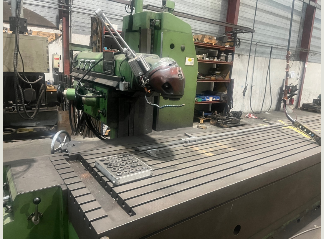 Fraiseuse HURON RU 881 (3751) - Fraiseuses - GMO